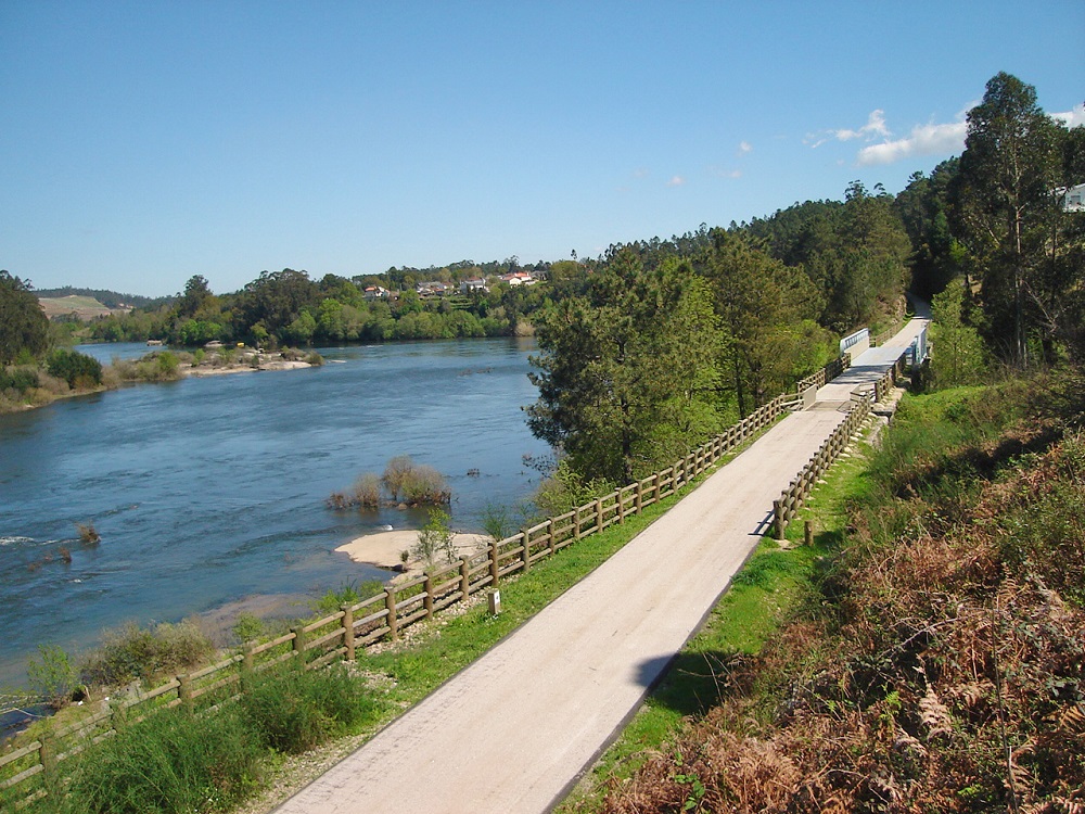 Trilhos pelo vale do Minho | Río Miño